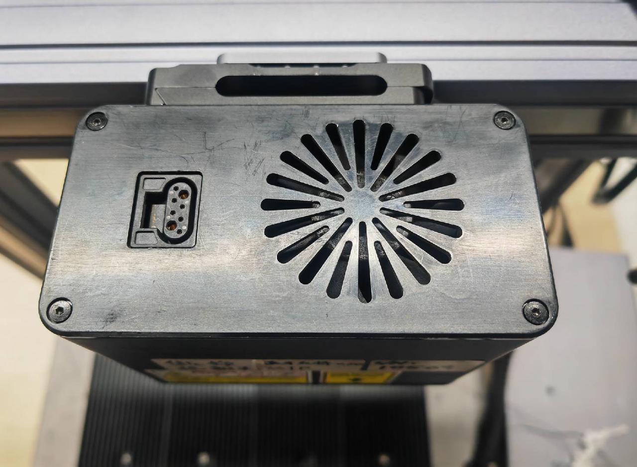 The laser does not emit light during operation | Snapmaker Wiki